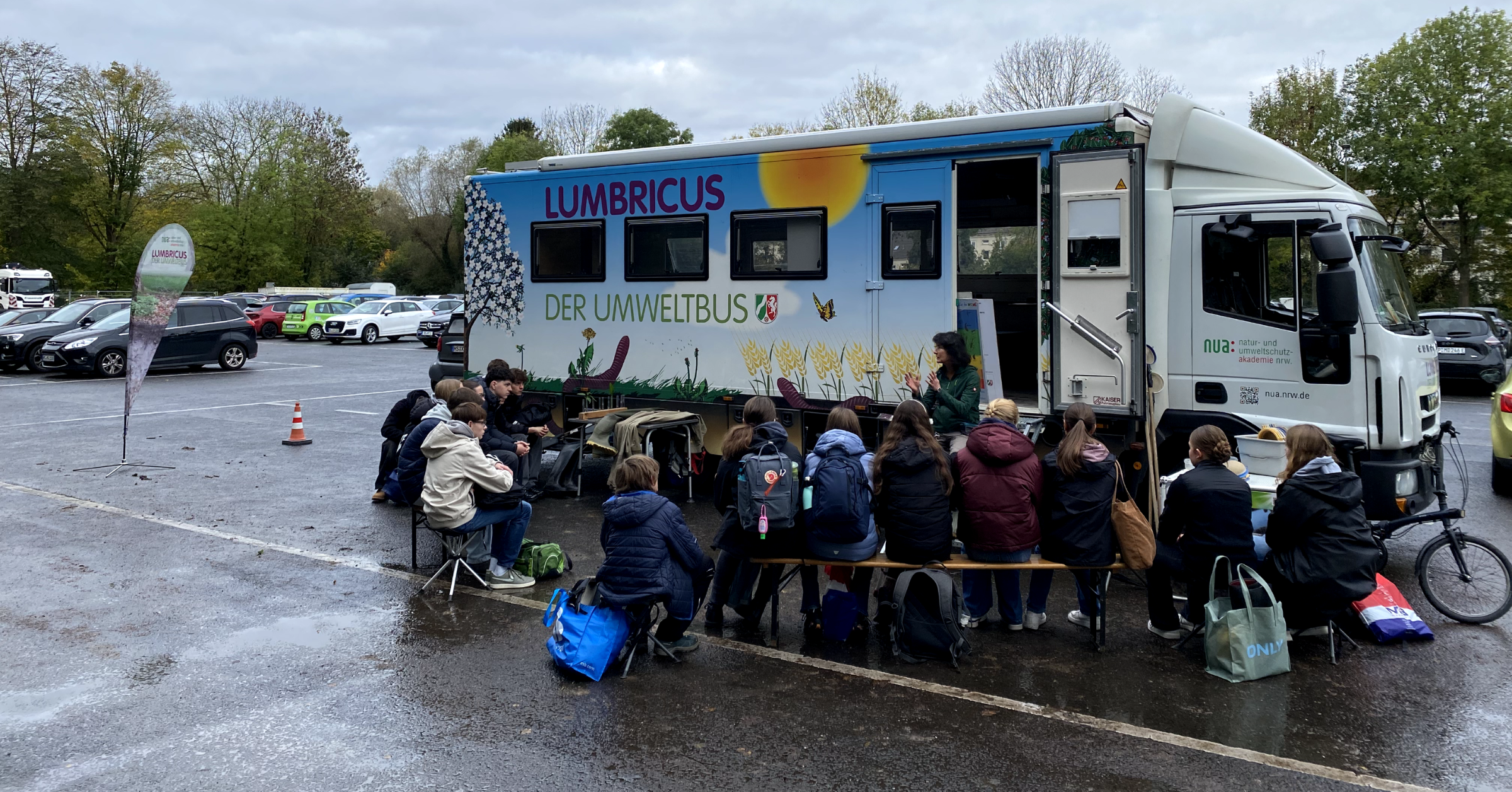 Exkursion mit dem „Lumbricus“ Umweltbus: Der Wurm an der Wurm